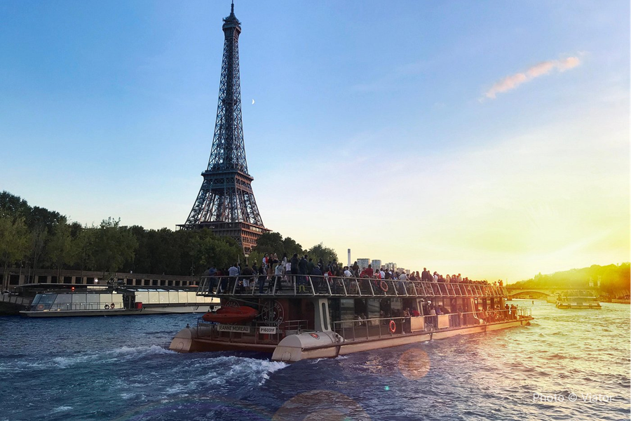 Seine River Sightseeing Cruise with Commentary by Bateaux Parisiens ...